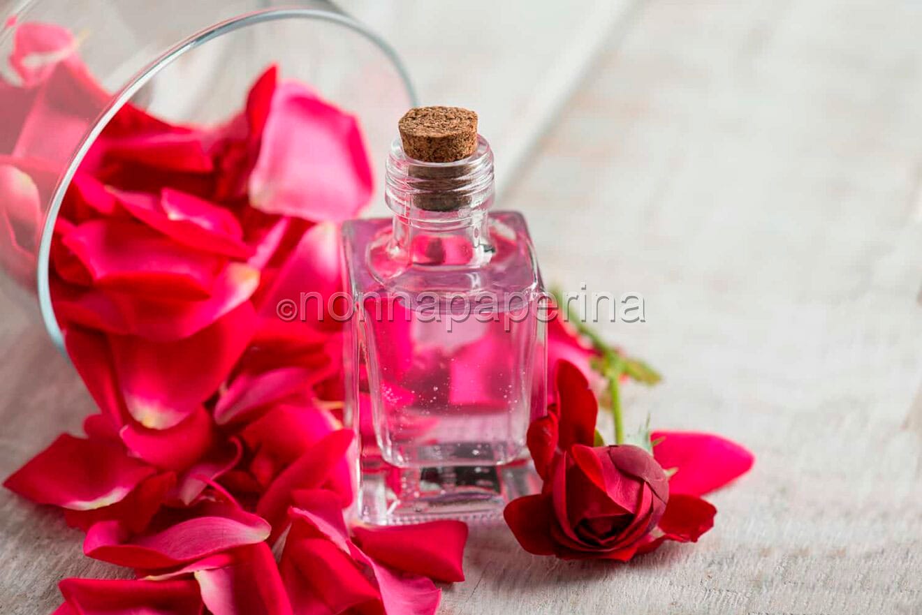 Acqua di rose, una ricetta di bellezza de tenere a portata di mano