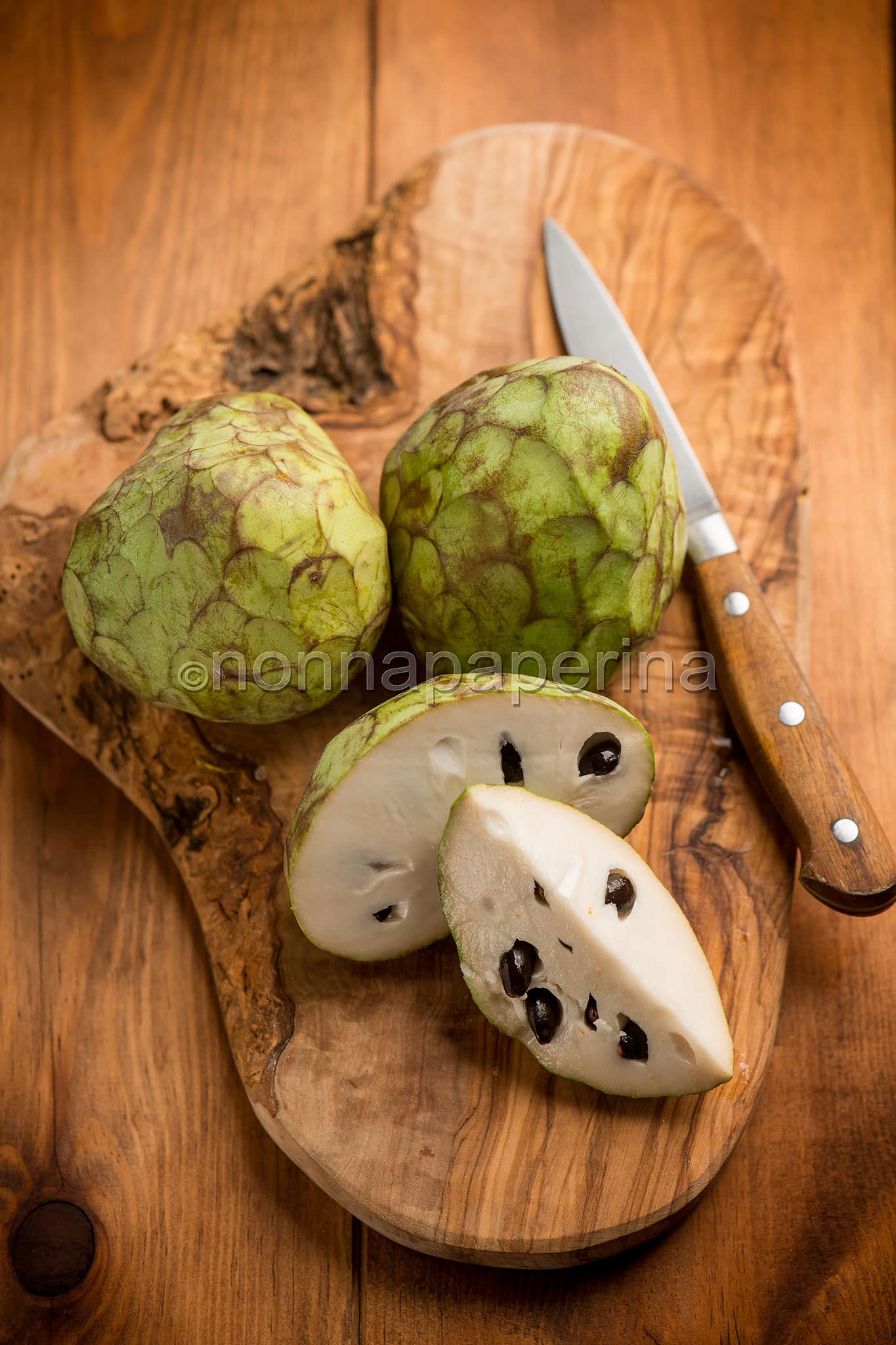Colazione con Skyr e cherimoya, un dessert molto particolare
