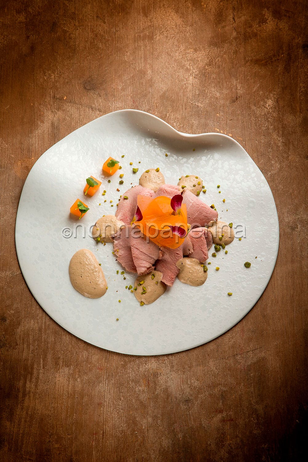 Magatello di vitello in salsa tonnata, un secondo chic da preparare