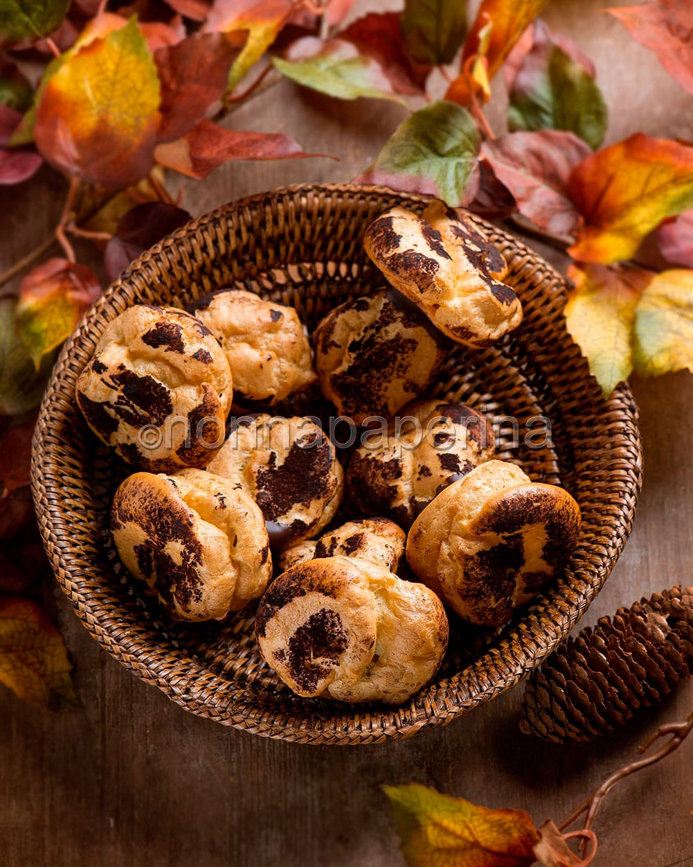 Funghetti di pasta choux, dolcetti tipici napoletani