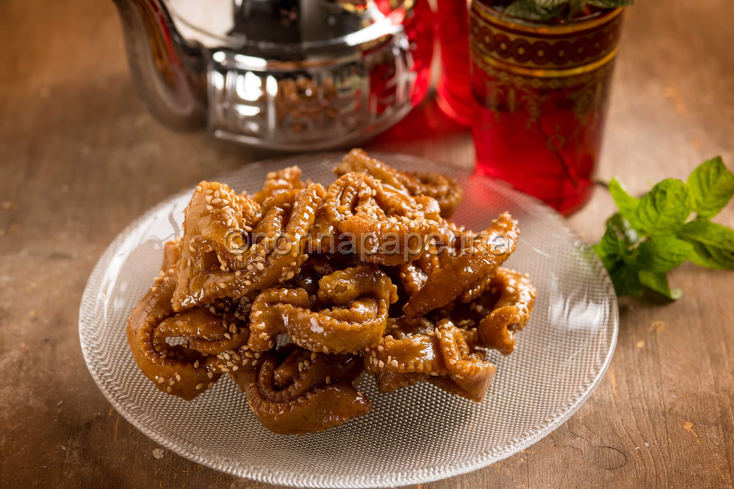 Chebakia, un ottimo dolce tipico della pasticceria marocchina