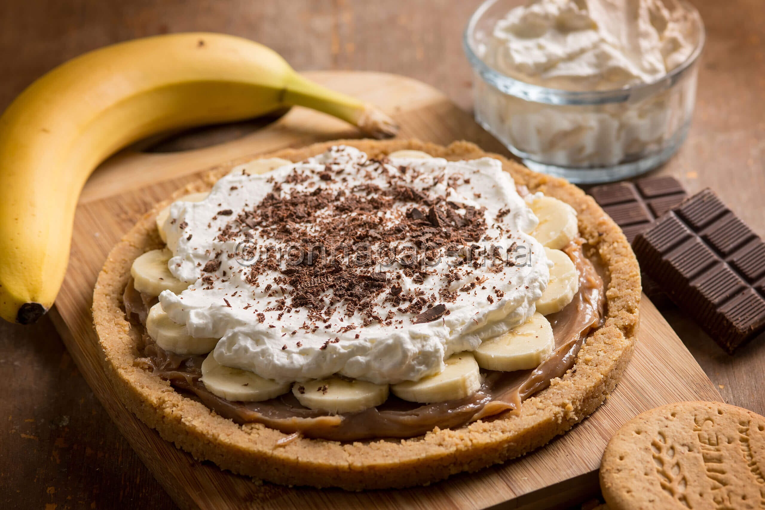 Banoffee pie con biscotti digestive, una versione consistente